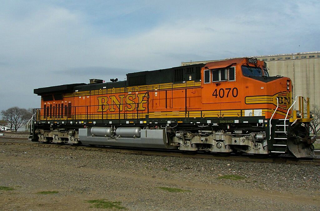 BNSF 4070